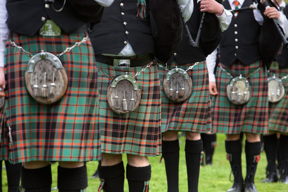 29 Unique Scottish Souvenirs For Collectors [Authentic Picks]