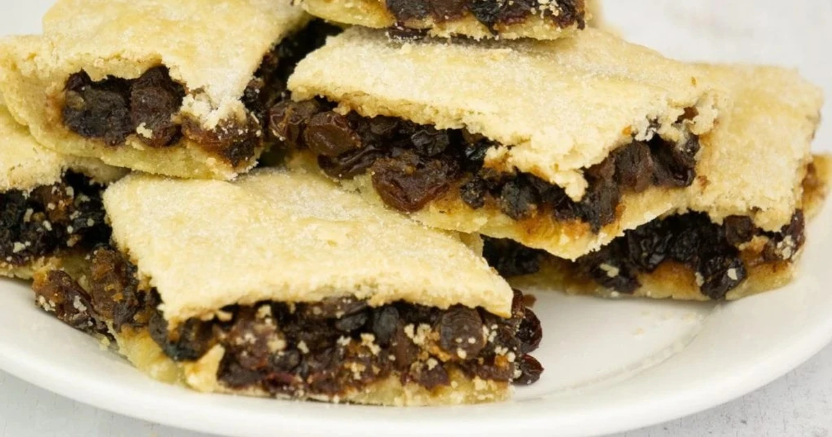 Fly Cemetery Recipe Uk - A Traditional Scottish Fruit Slice