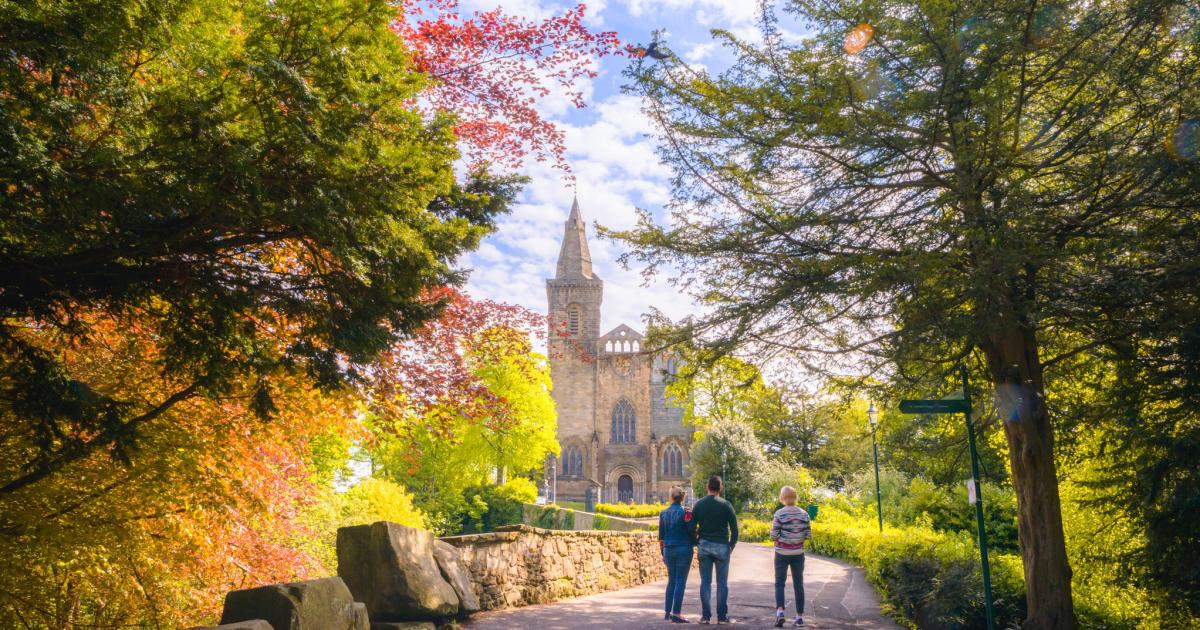Dunfermline’s Royal Reign - When Scotland’s Heart Beat Here