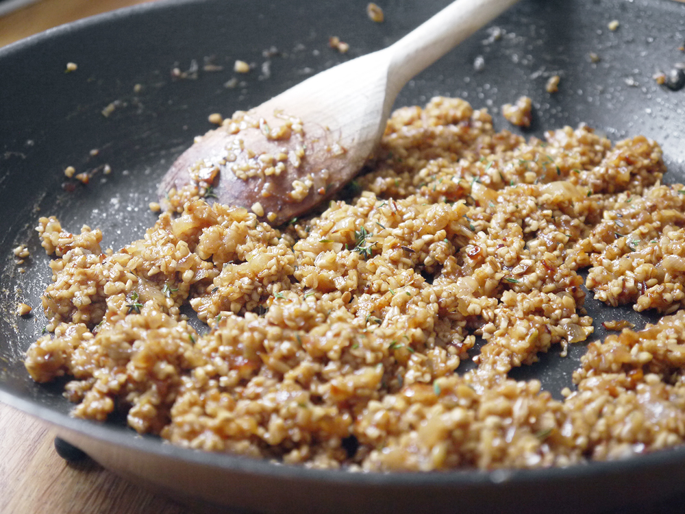 How To Make Skirlie - Easy Scottish Recipe