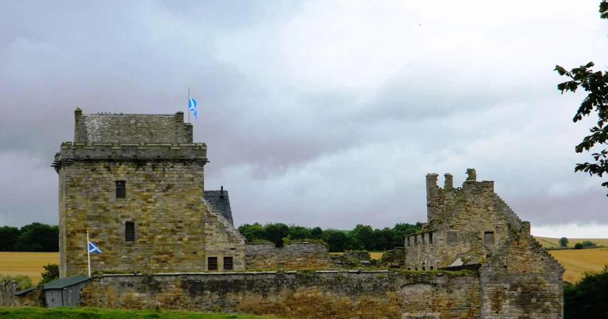 Balgonie Castle | History, Hauntings, Outlander & Visiting Info