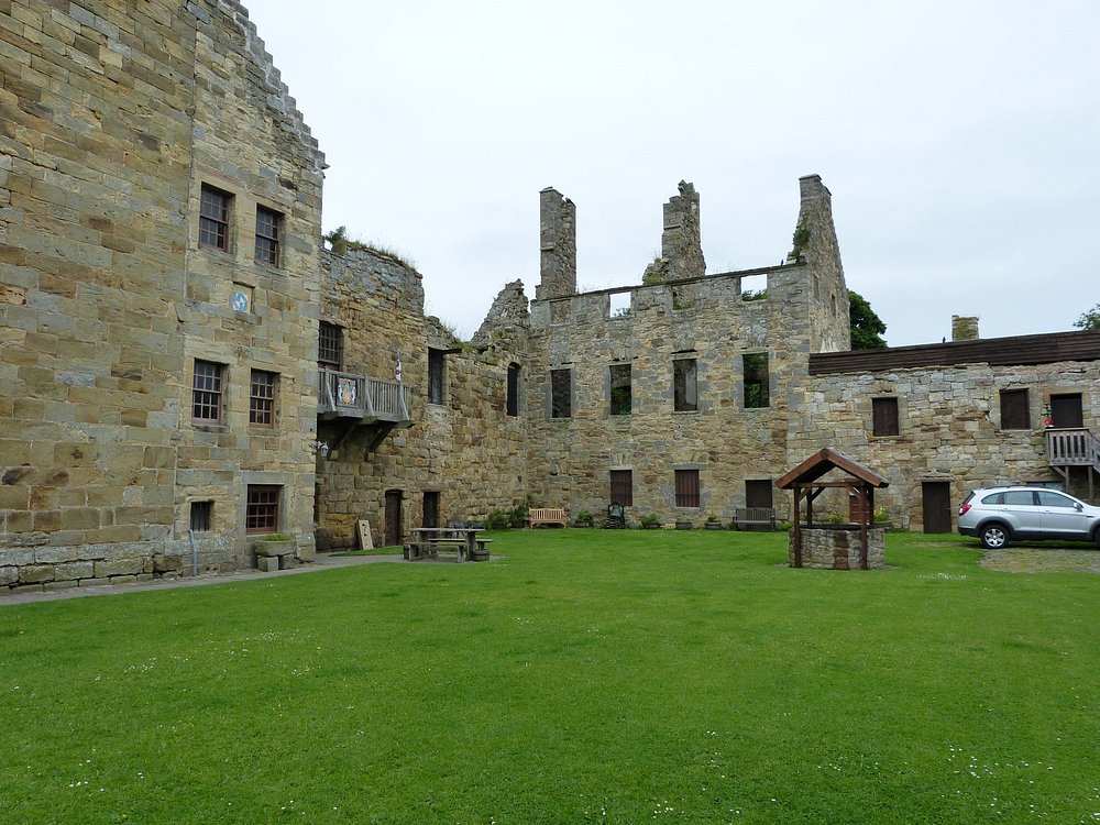 Balgonie Castle | History, Hauntings, Outlander & Visiting Info